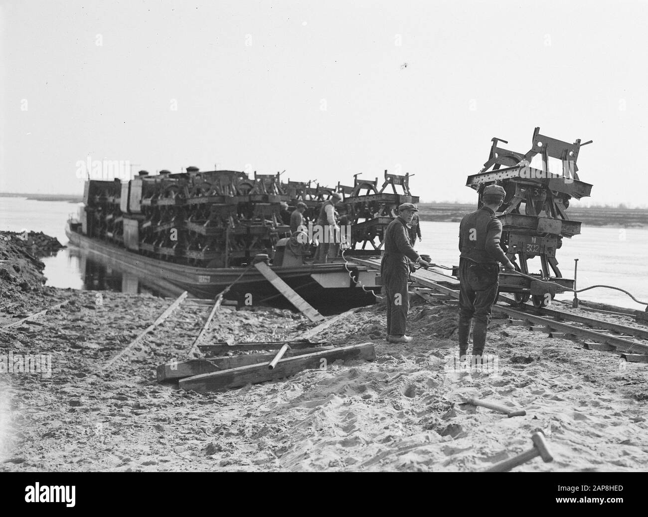 Ships rails hi-res stock photography and images - Alamy