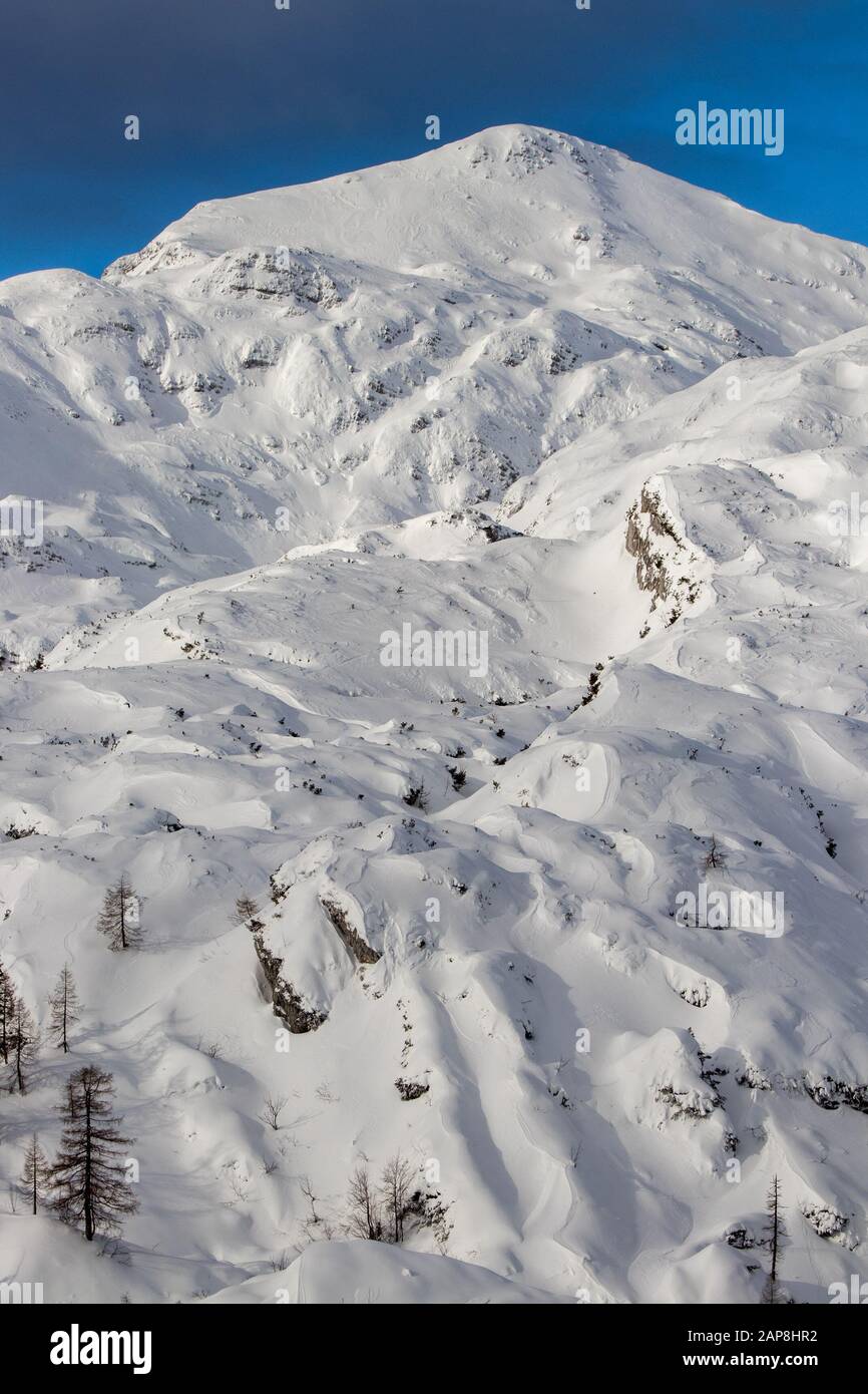Hilly terrain hi-res stock photography and images - Alamy