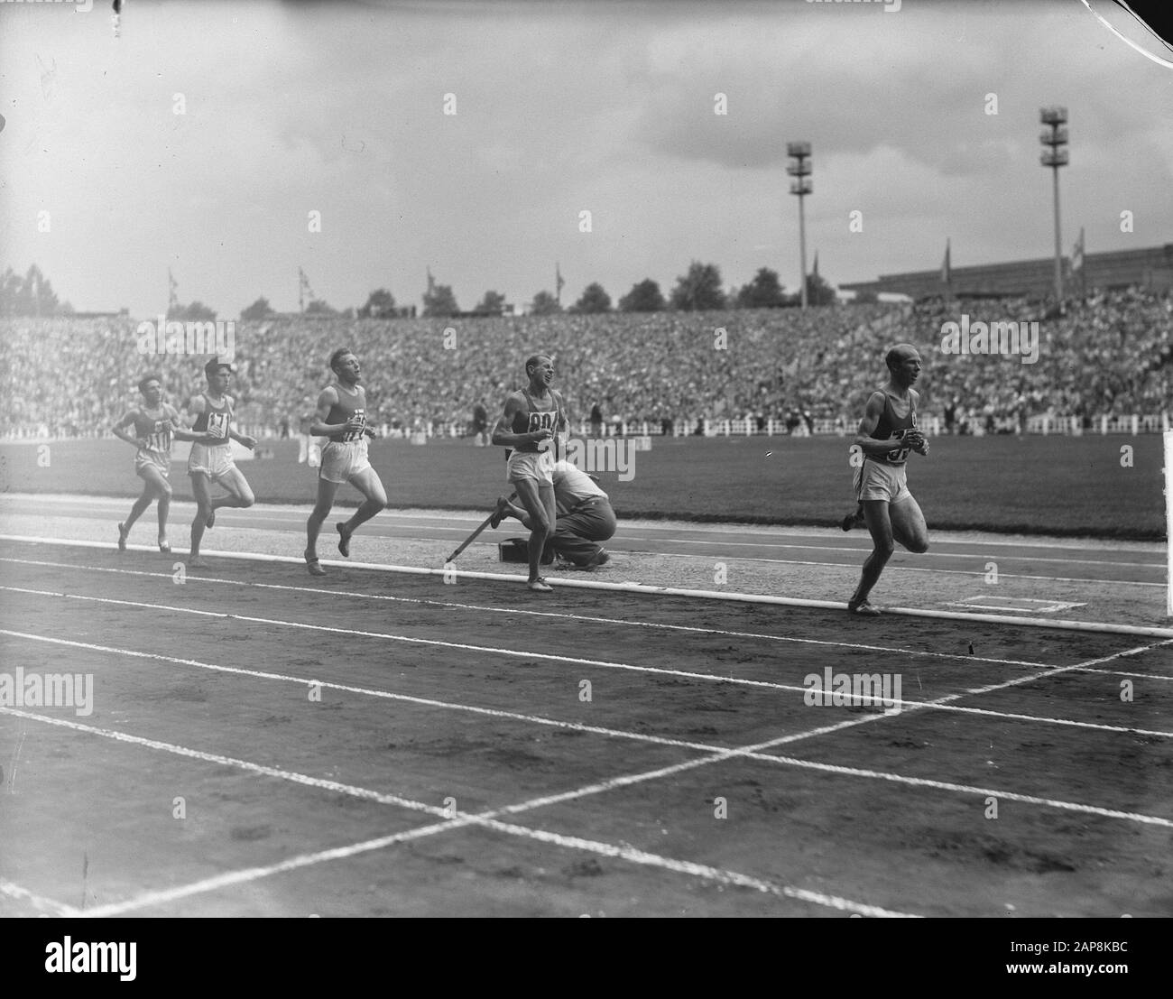 Athletics 5000 not finish Black and White Stock Photos & Images - Alamy