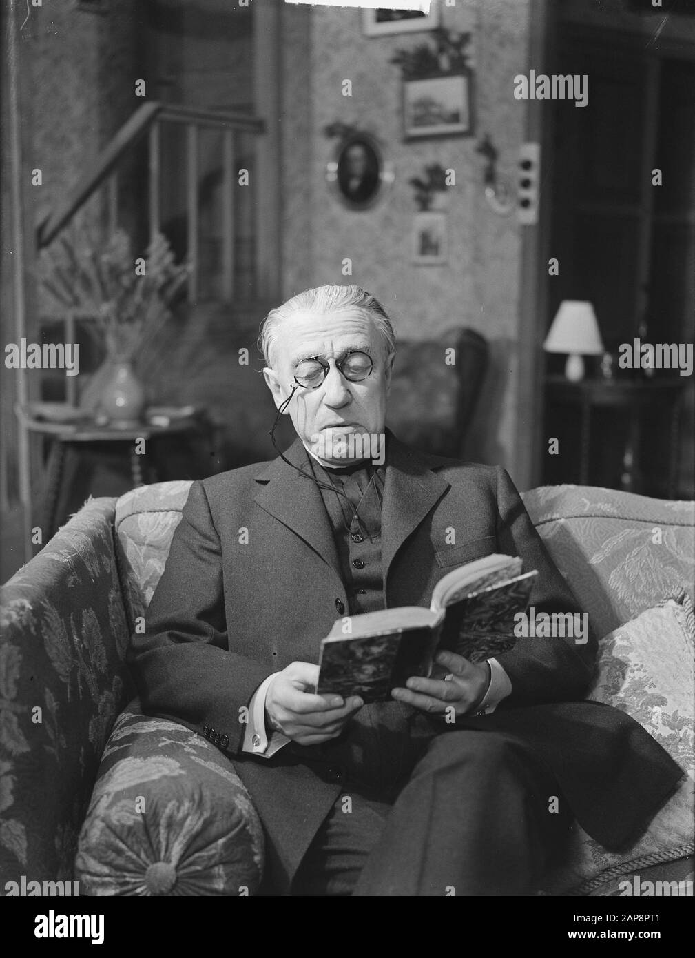 Cor Ruys, 40th anniversary. The jubilee makes a tour of the country ...