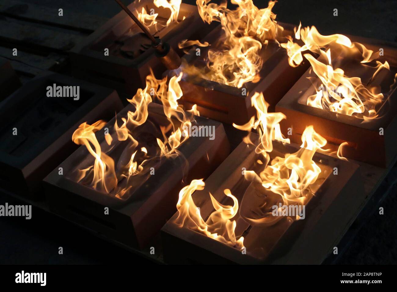 Moulder rupert francis prepares hi-res stock photography and images - Alamy