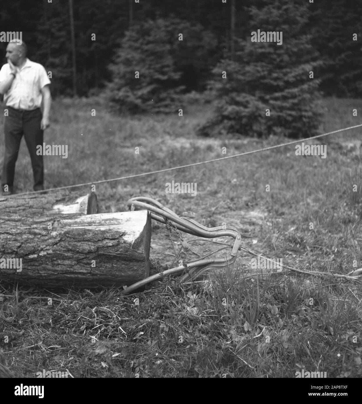 Cable usage Black and White Stock Photos & Images - Alamy