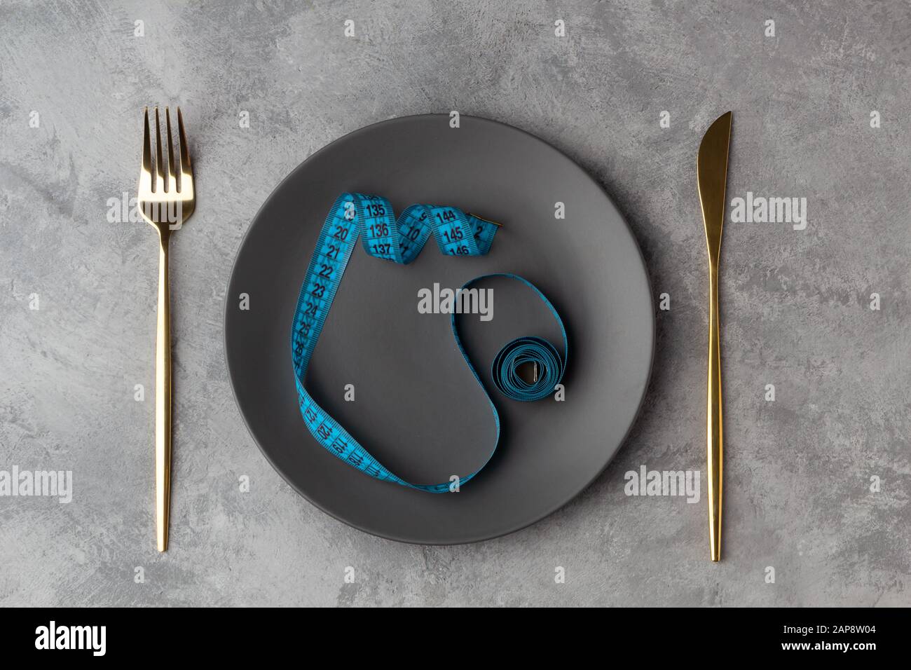 Skinny fat plate hi-res stock photography and images - Alamy
