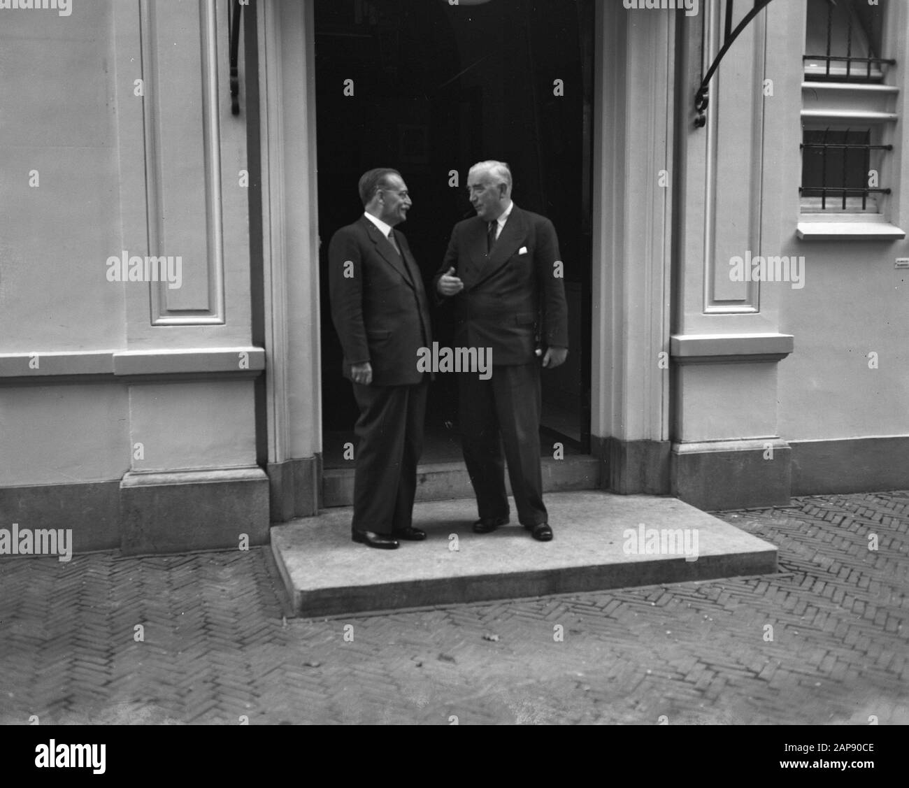 10 june 1952 hi-res stock photography and images - Alamy