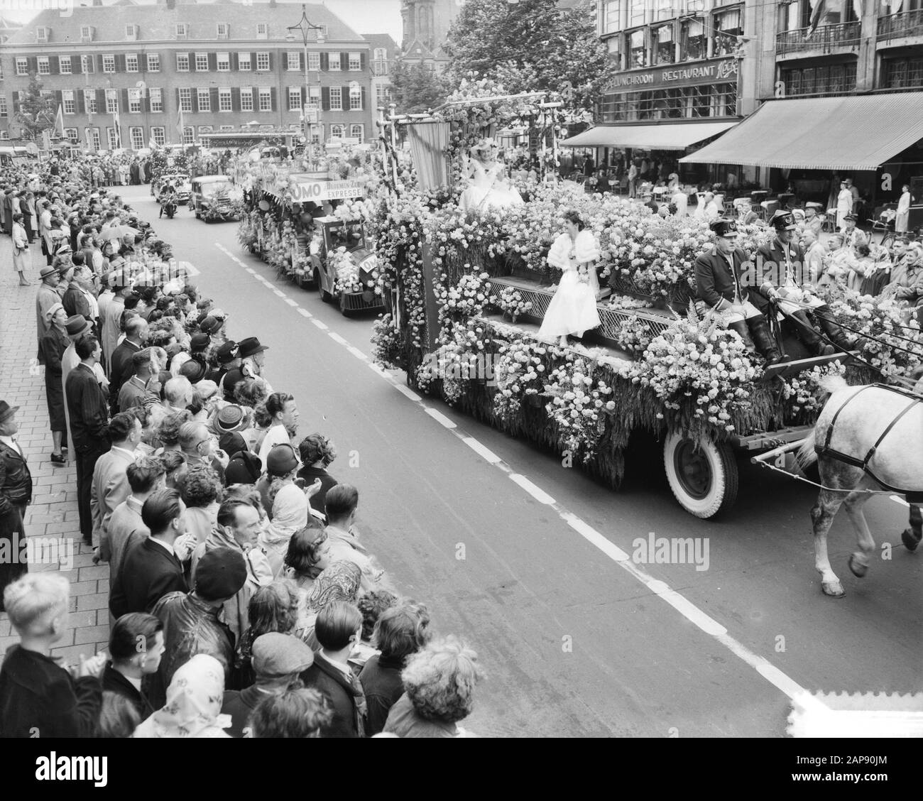 9 august 1952 hi-res stock photography and images - Alamy