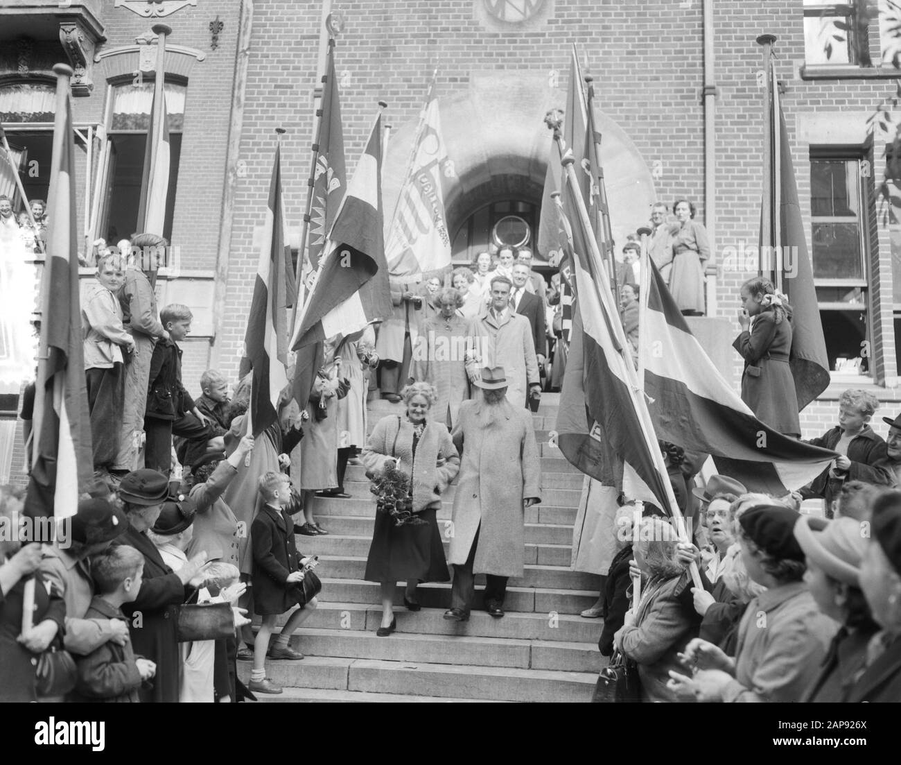 Jan van Zutphen 90 years. Huling Description: [The year-old Jan van ...
