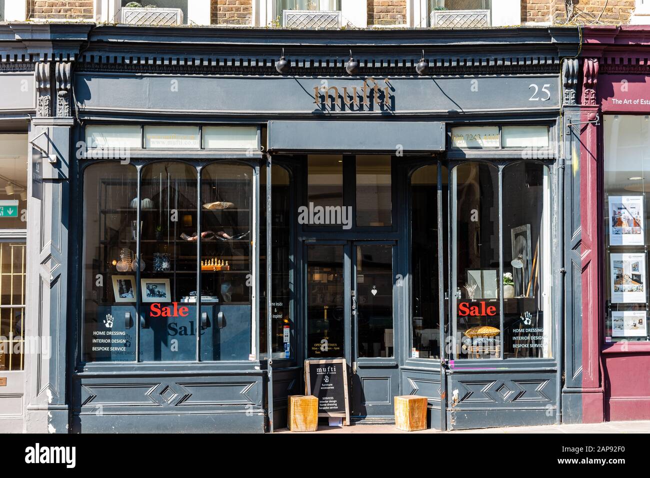 Storefront for art and architecture hi-res stock photography and images ...