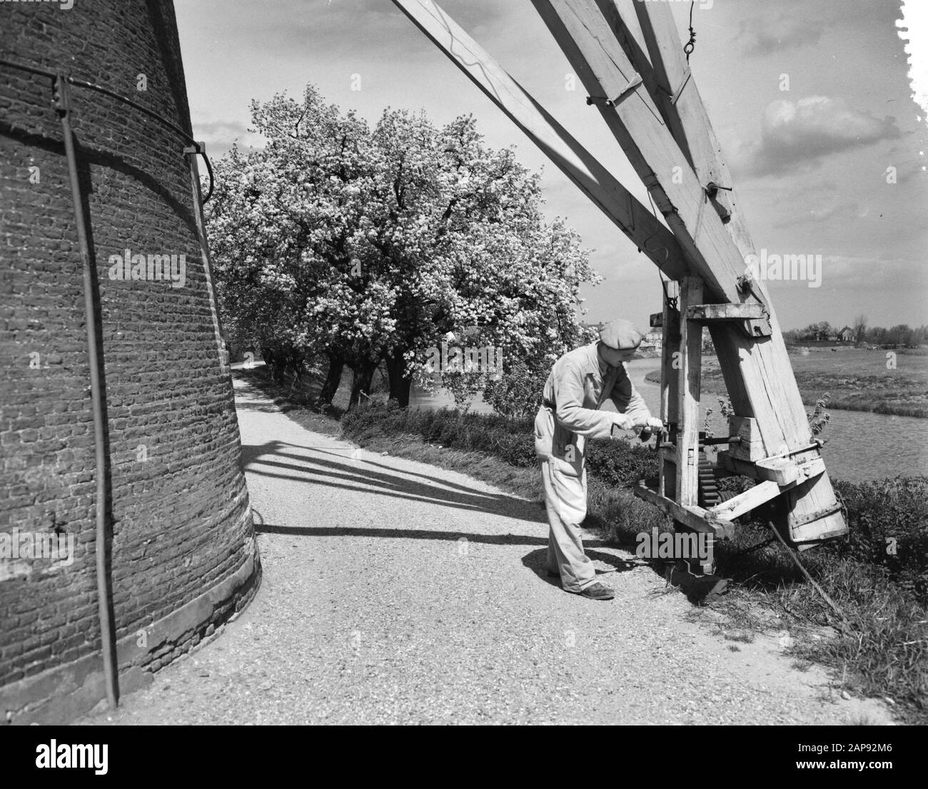 Miller powder Black and White Stock Photos & Images - Alamy