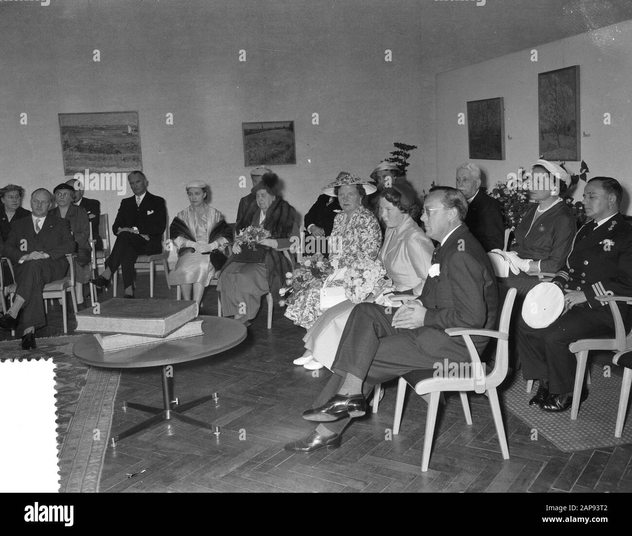 Visit Princess Beatrix to Amsterdam. City Museum. Mrs. d'Ailly ...