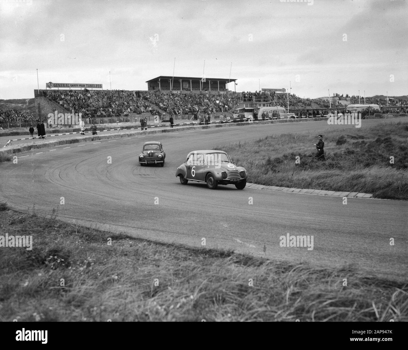 Sports car race 1956 Black and White Stock Photos & Images - Alamy