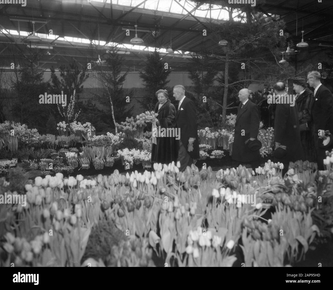 Flora visit Black and White Stock Photos & Images - Alamy