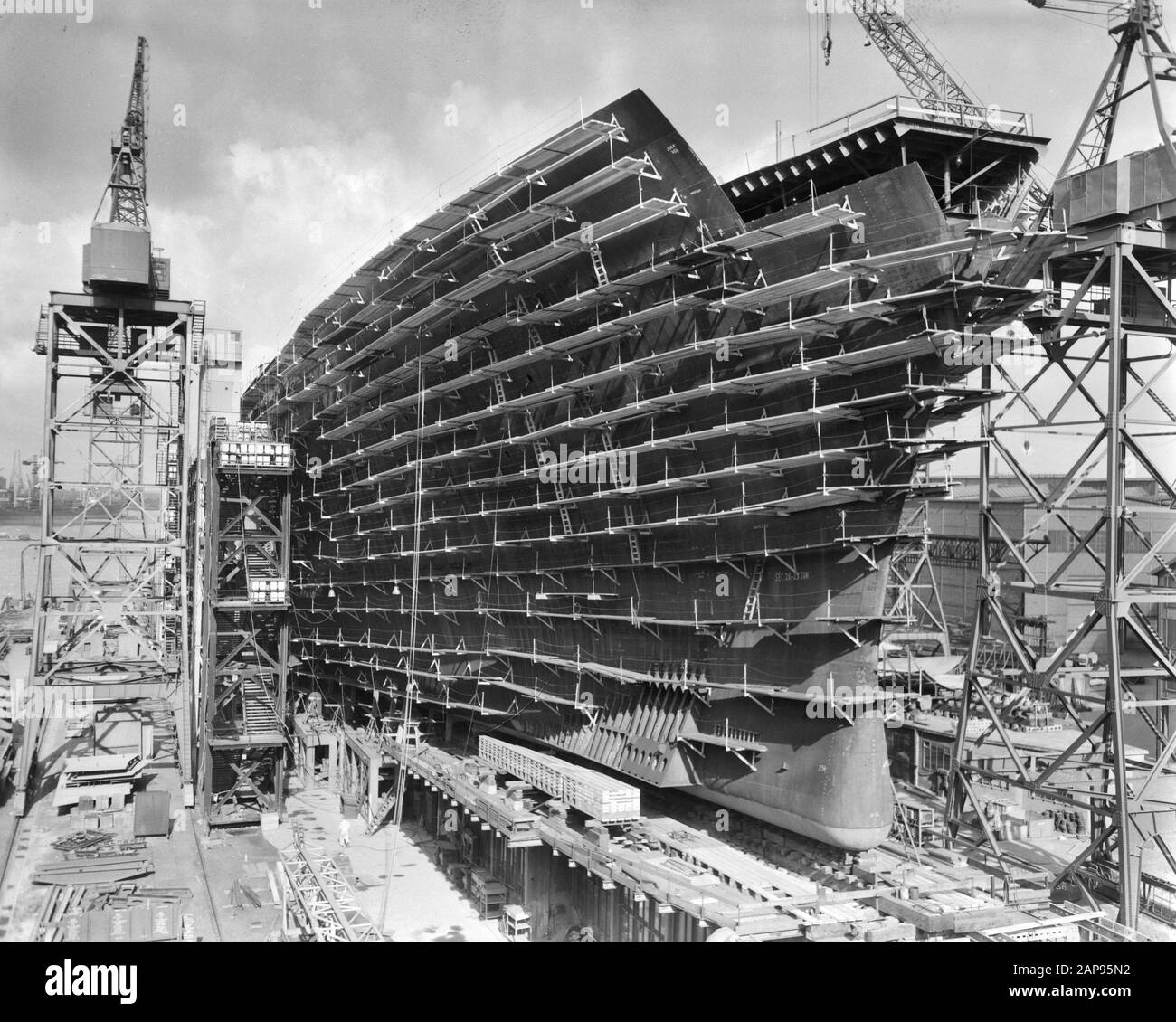 Rdm in rotterdam hi-res stock photography and images - Alamy