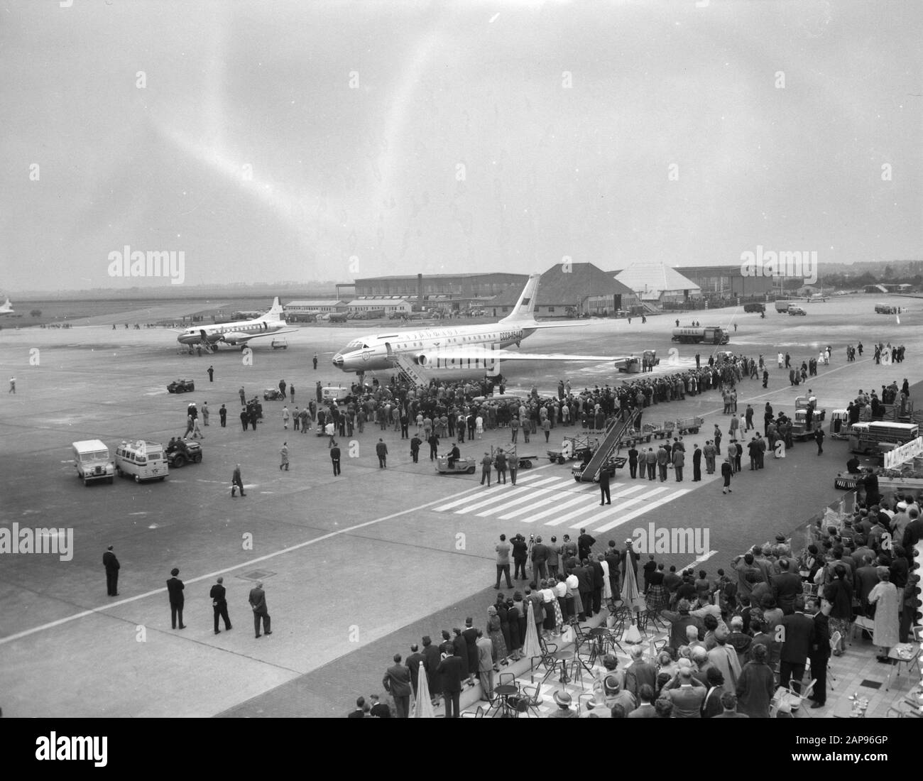 1950s jet aircraft hi-res stock photography and images - Alamy