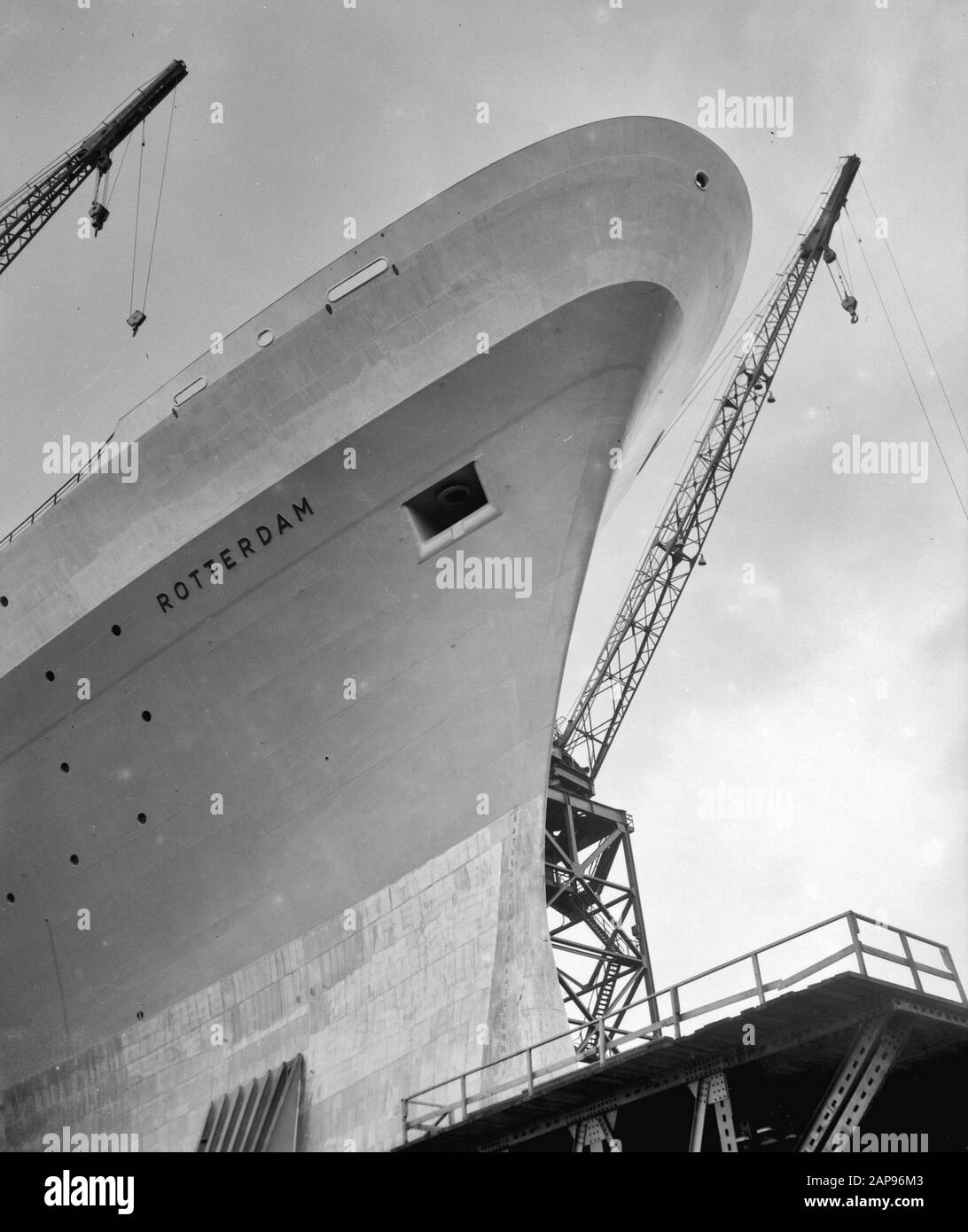 Hal rotterdam flagship Black and White Stock Photos & Images - Alamy