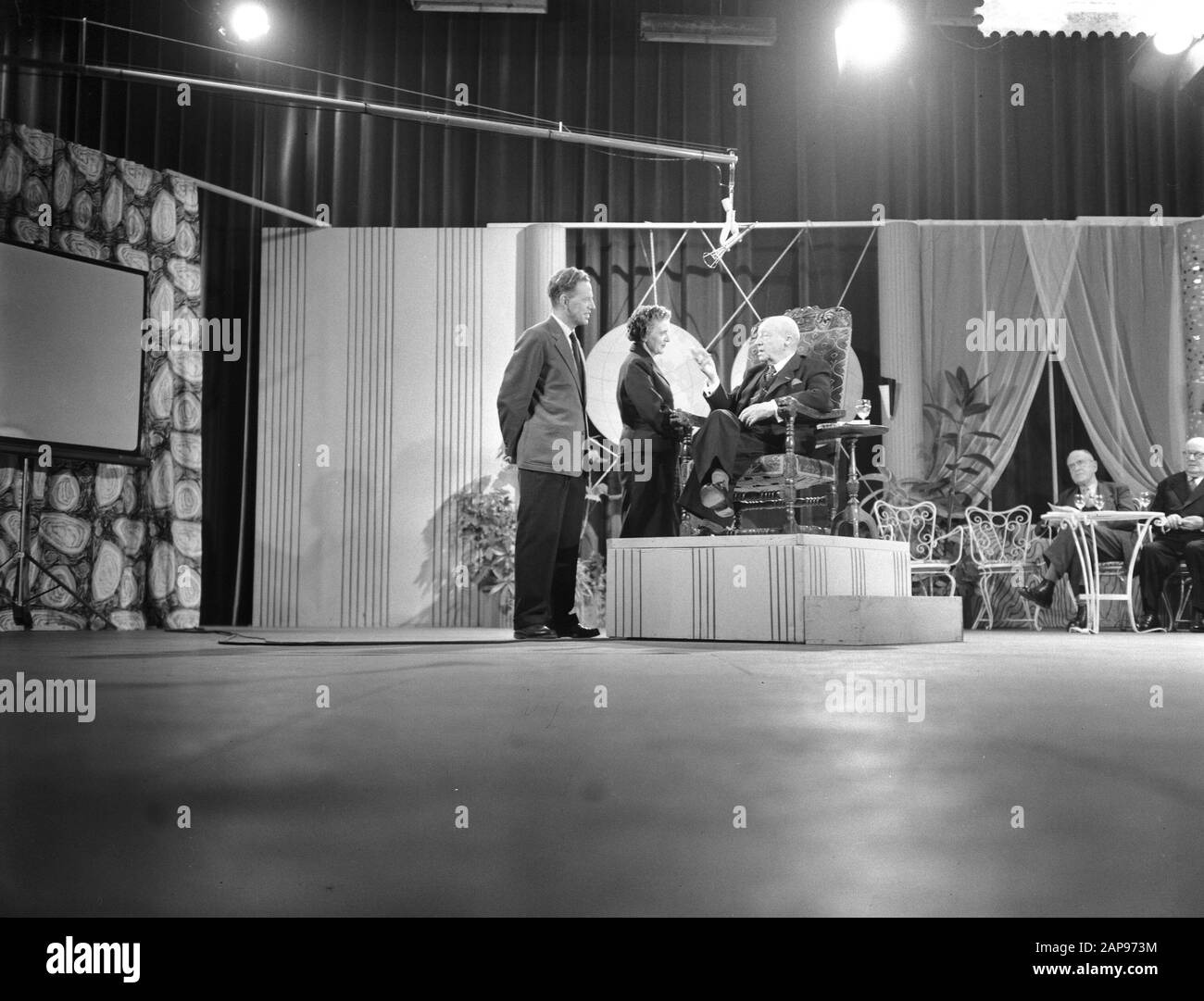 Captain van dulken hi-res stock photography and images - Alamy