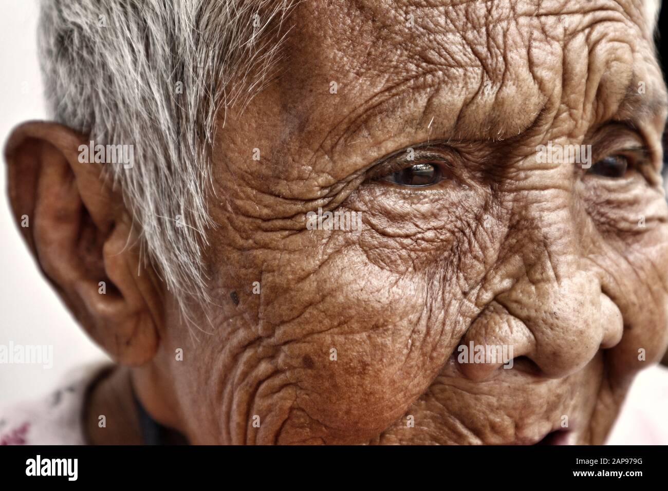 Wrinkled Old Woman High Resolution Stock Photography and Images - Alamy