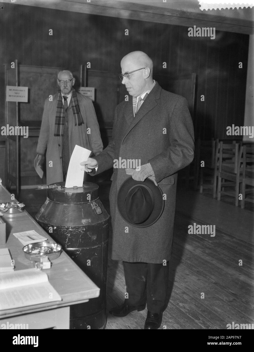 The minister president Professor dr. L. J. M. Beel brings his vote Date ...