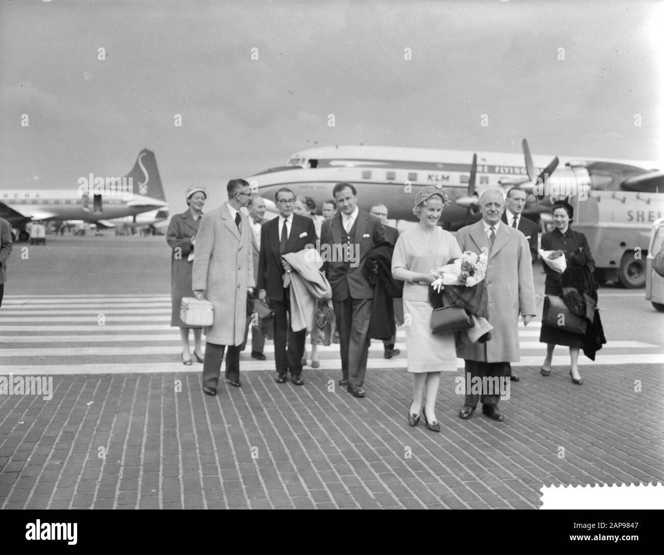 Conductor of bbc orchestra hi-res stock photography and images - Alamy
