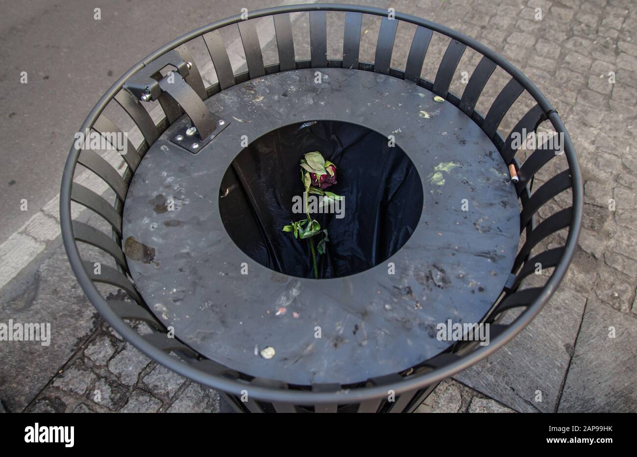 Cartoon garbage hi-res stock photography and images - Alamy