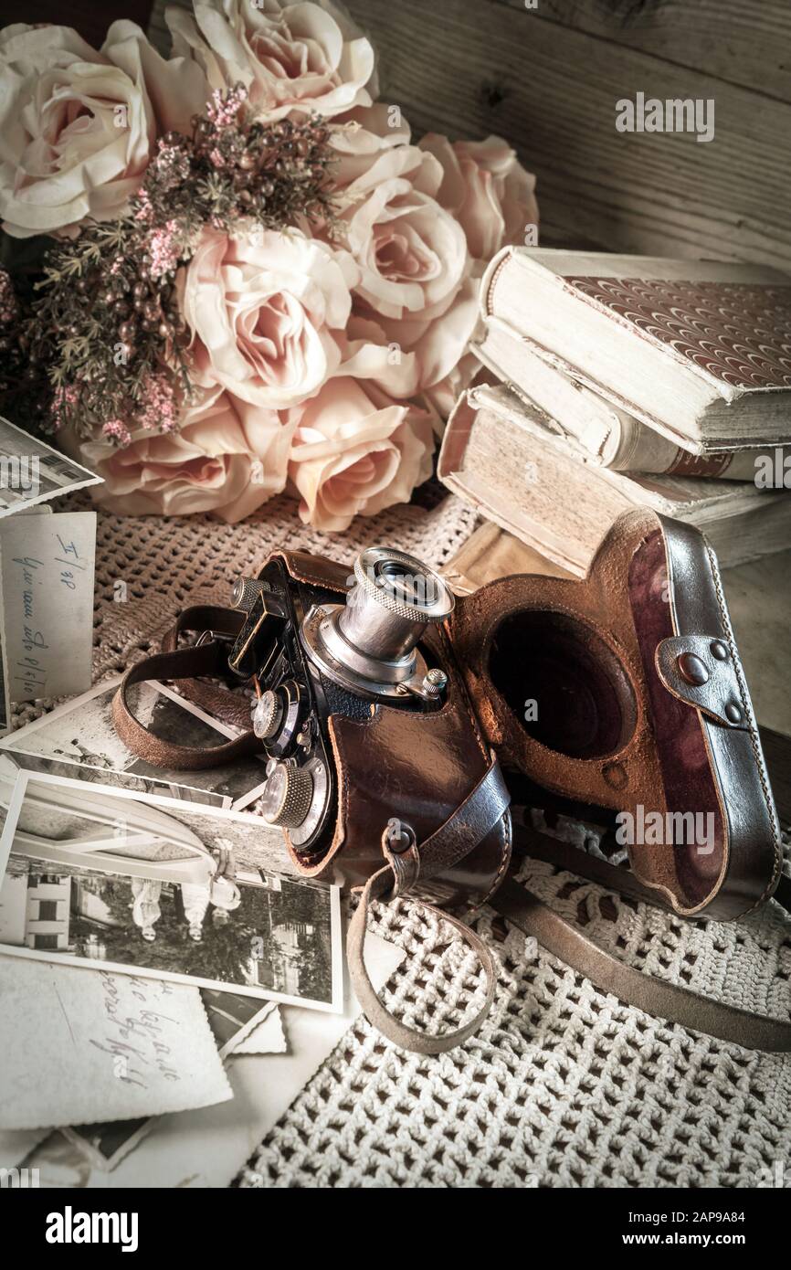 vintage still life with camera Stock Photo - Alamy