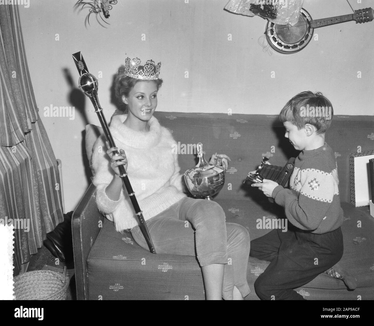 Corine Rottschäfer home, Corine with brother Jan Date: November 13 ...