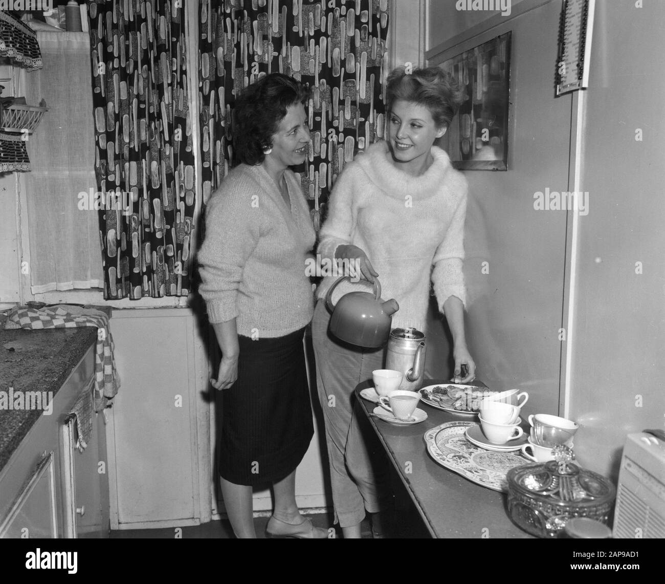 Family bonding moment mother Black and White Stock Photos & Images - Alamy