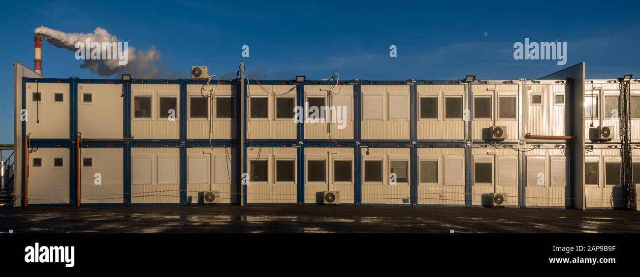 Modular homes hi-res stock photography and images - Alamy