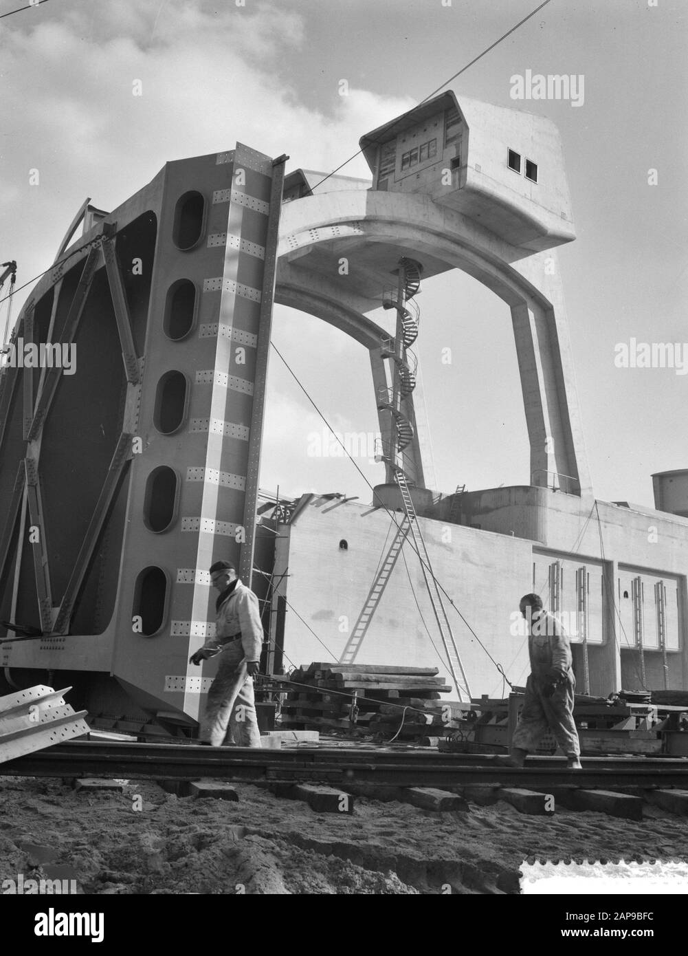 Construction visor tool Hagestein Date: February 24, 1960 Location ...