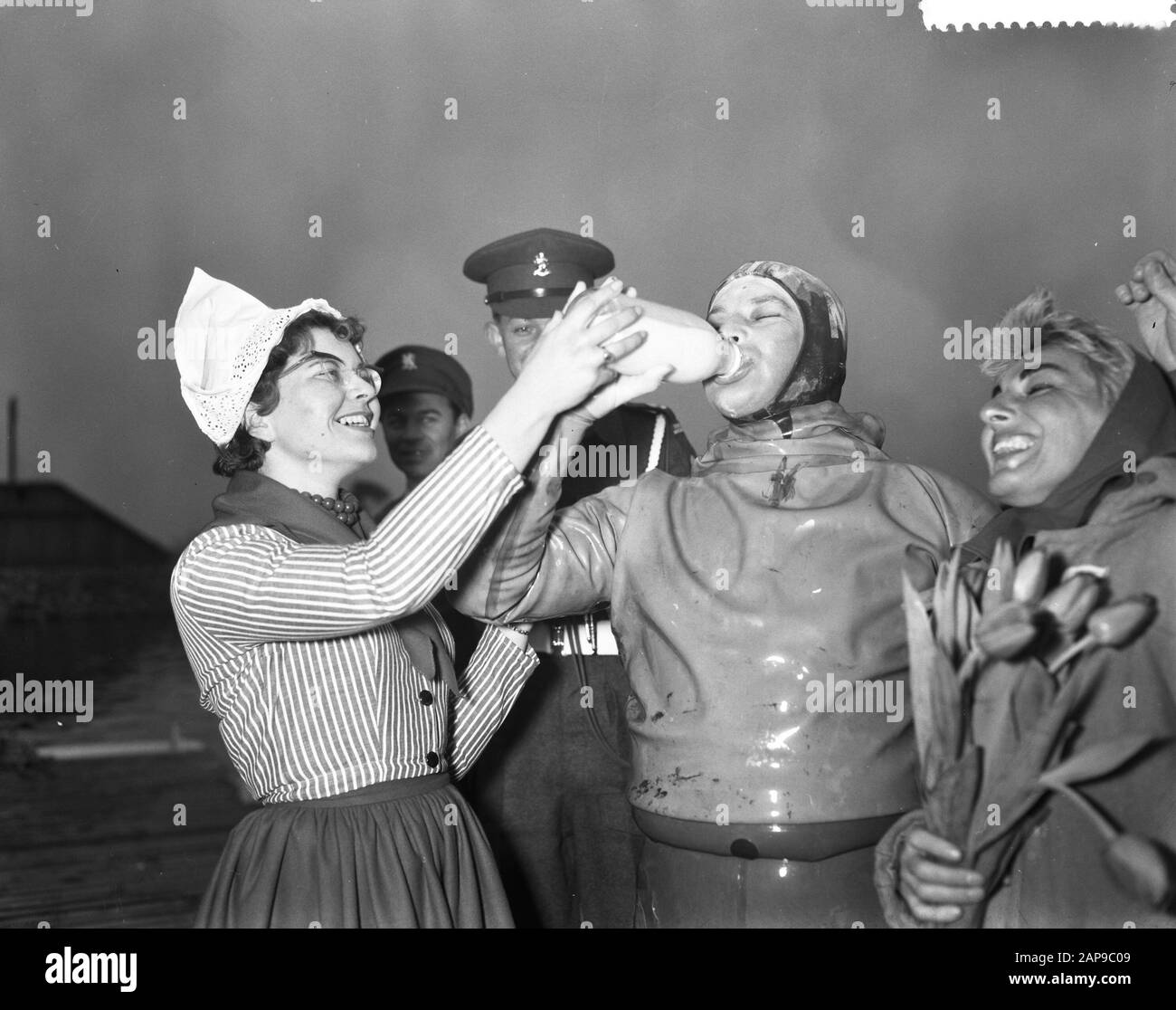 Frogmen Black and White Stock Photos & Images - Alamy