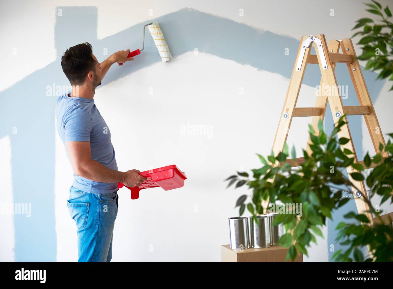 Doing the housework hi-res stock photography and images - Alamy