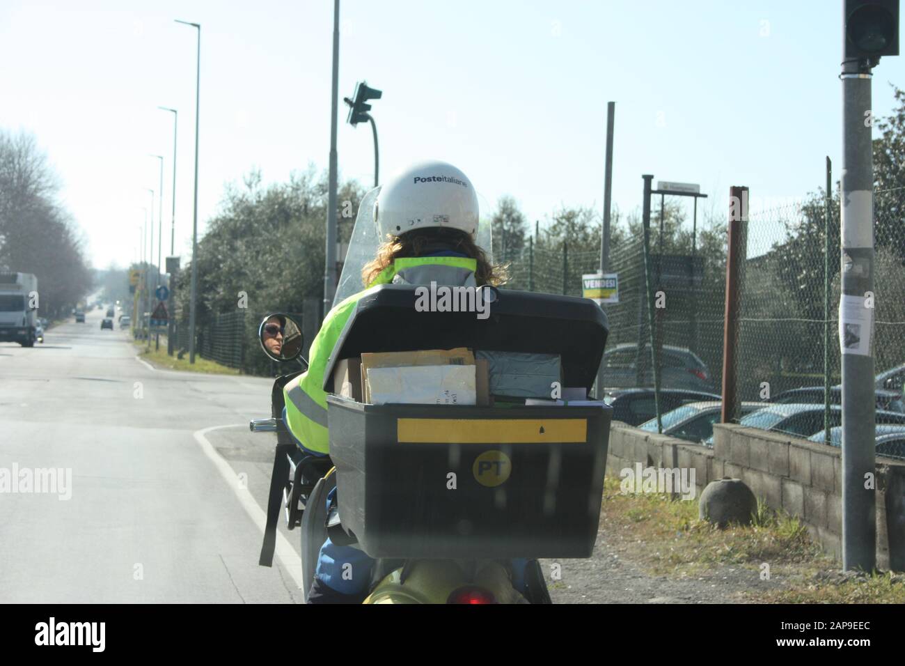 Postman delivering mail in winter hi-res stock photography and images ...