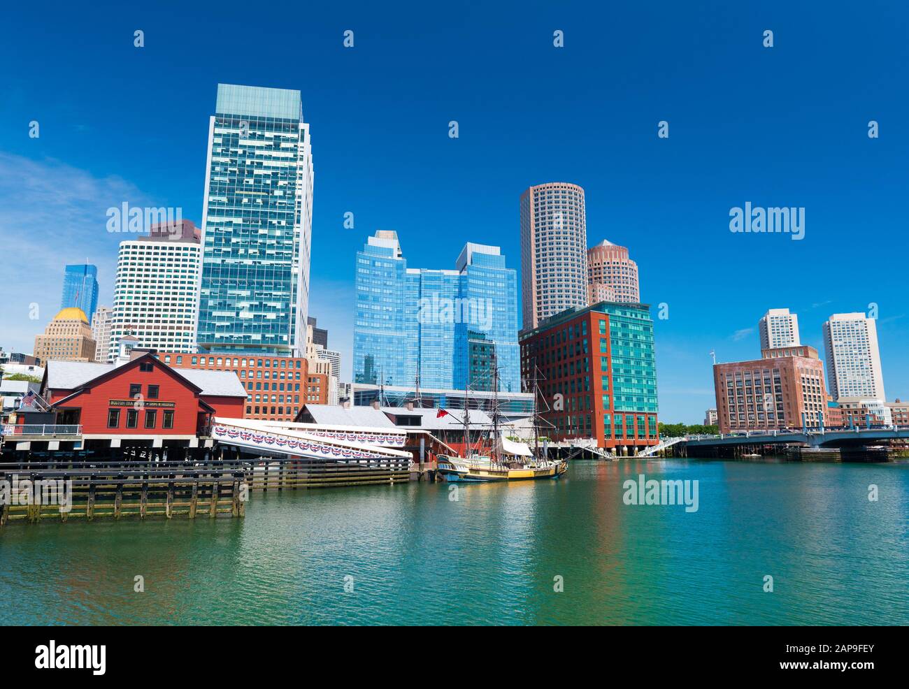Boston tea party ships and museum hi-res stock photography and images ...