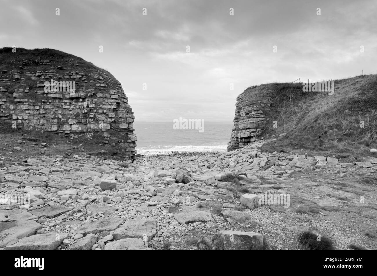 Rock gap Black and White Stock Photos & Images - Alamy