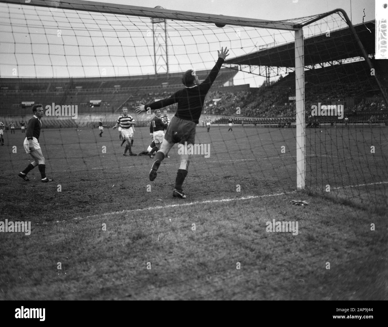 Blue-White against Rapid JC 3-1 Date: 8 October 1961 Keywords: sport ...