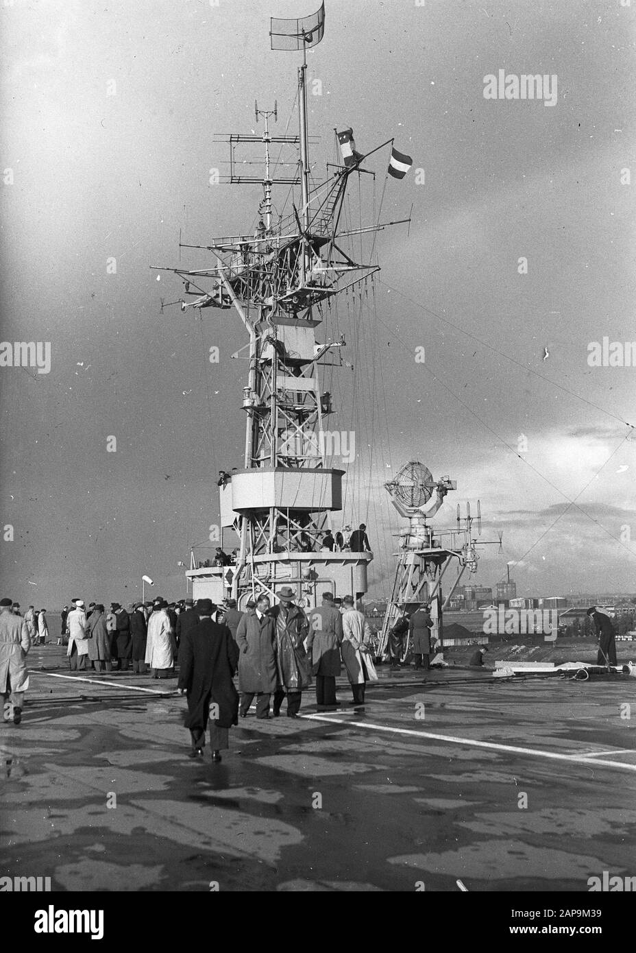 The Dutch press aboard Hr. Ms. Dan. Karel Doorman Date: September 24 ...