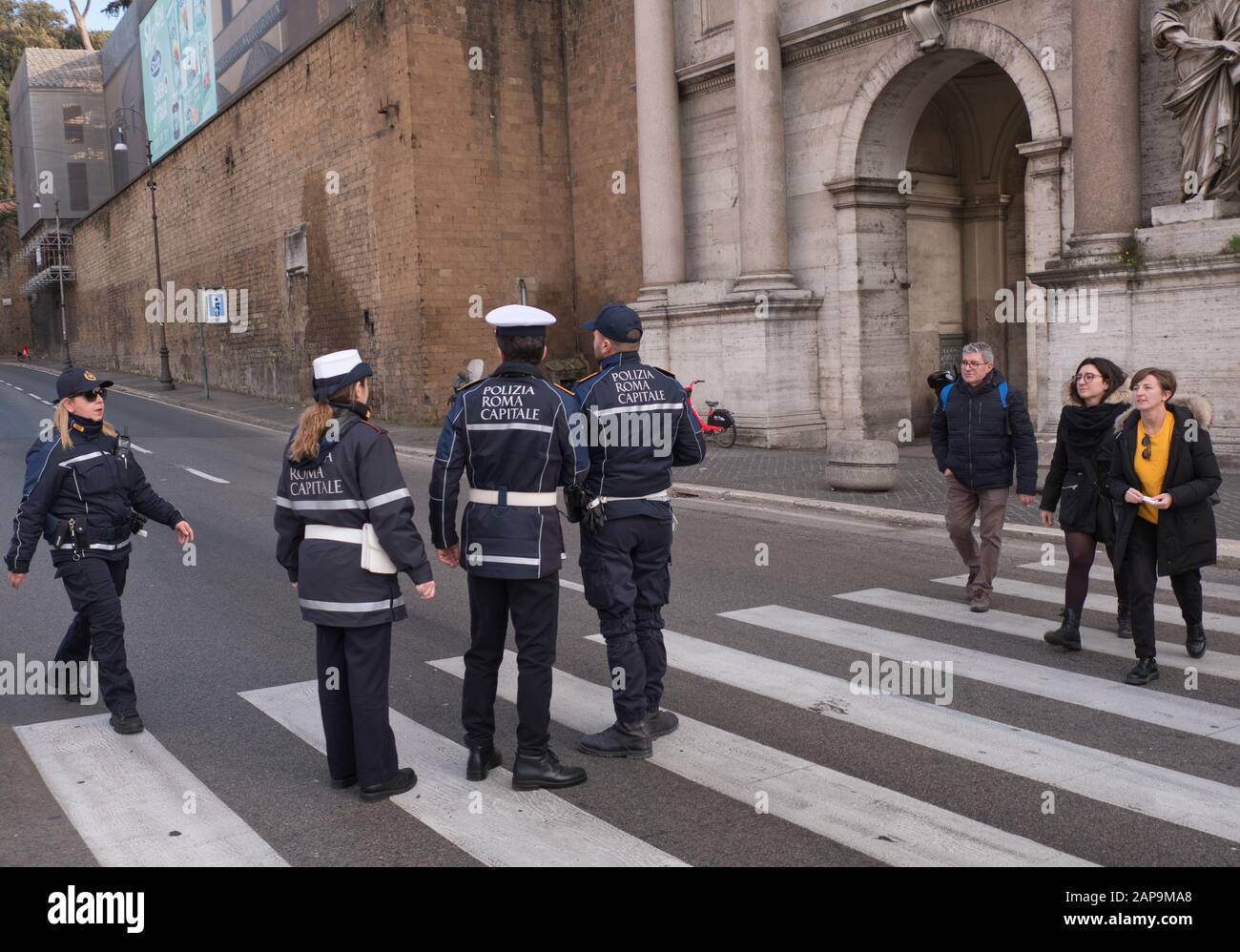 Rear view police hi-res stock photography and images - Alamy