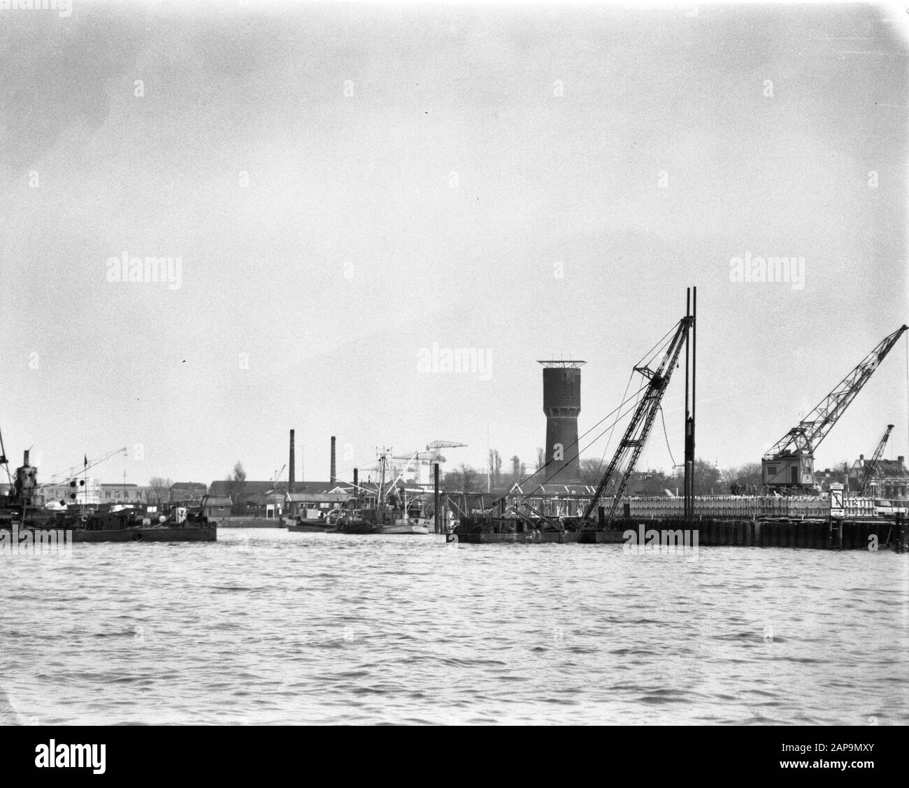 Construction largest bridge of our country at Brienenoord Date: March ...