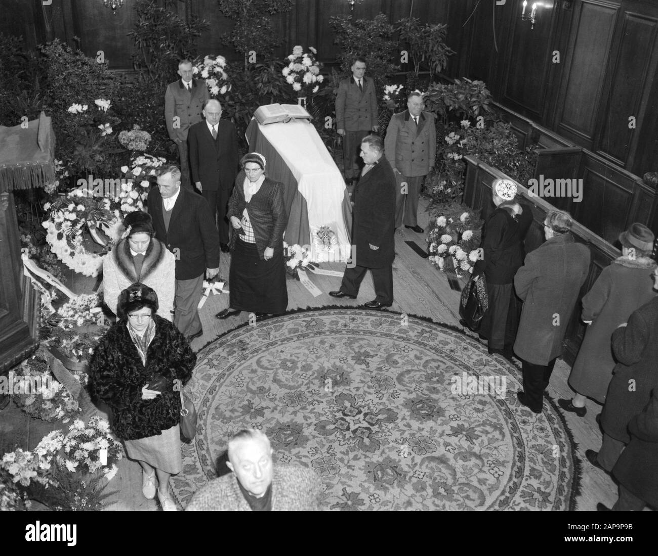 Palace keep death watch hi-res stock photography and images - Alamy