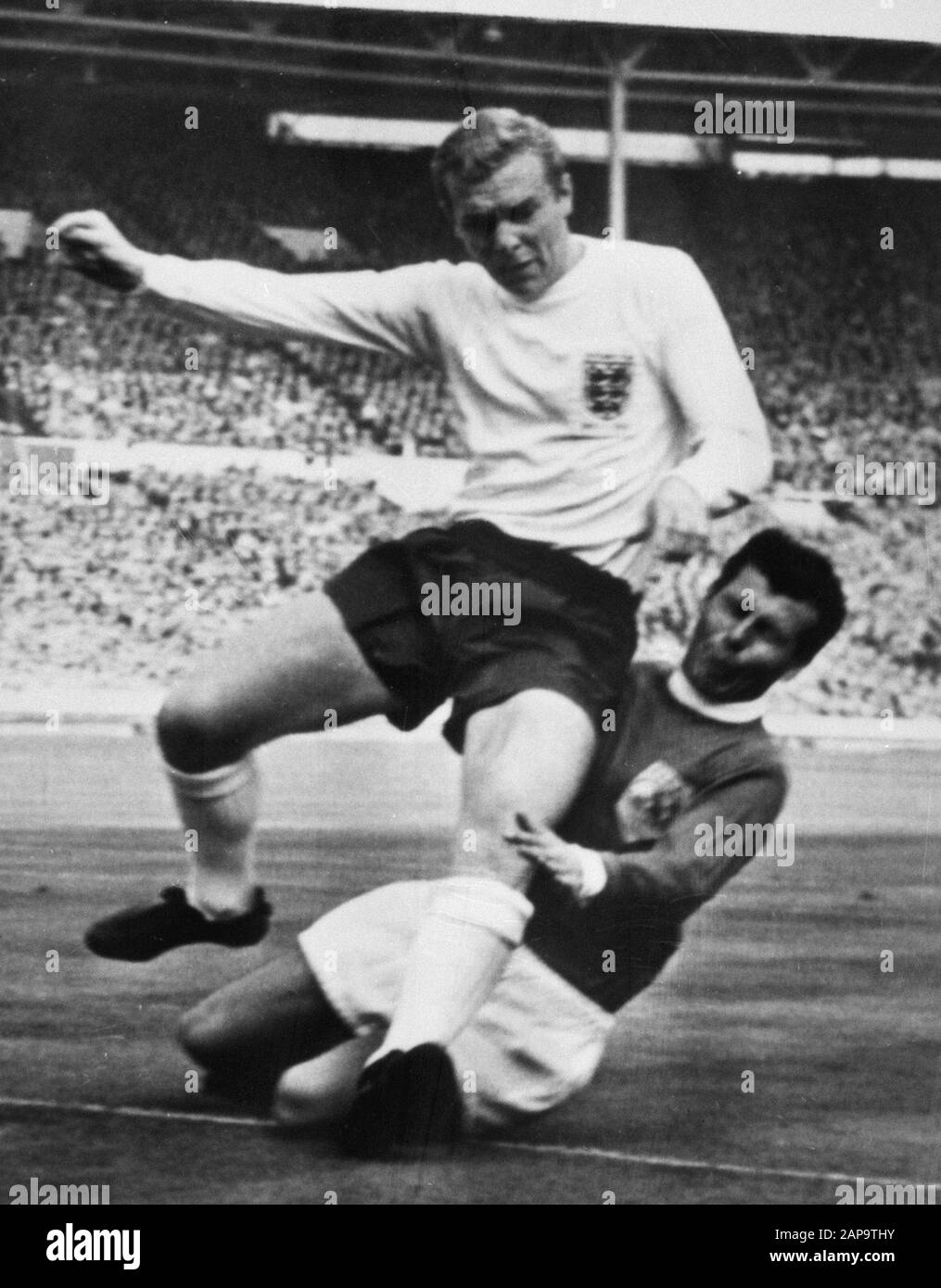 England world football tournament Black and White Stock Photos & Images ...