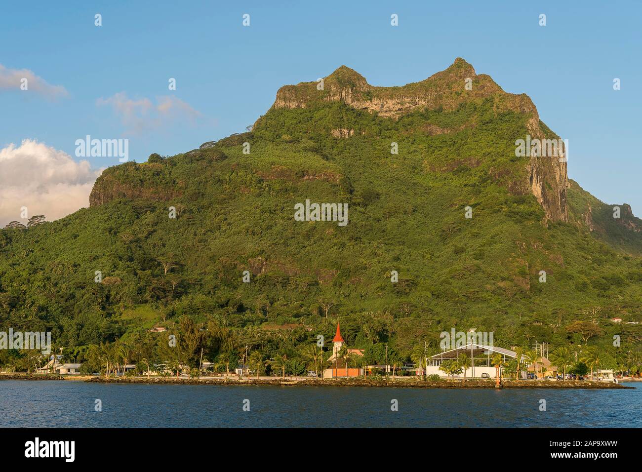 Village of Vaitape on the volcanic cone Mont Otemanu, Vaitape, Leeward ...