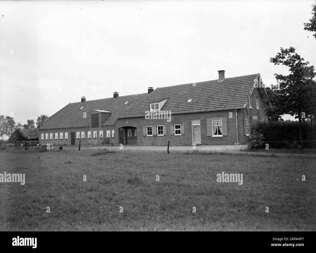 Farmhouse De Vale Peel te Oploo Date: July 1950 Location: Oploo ...