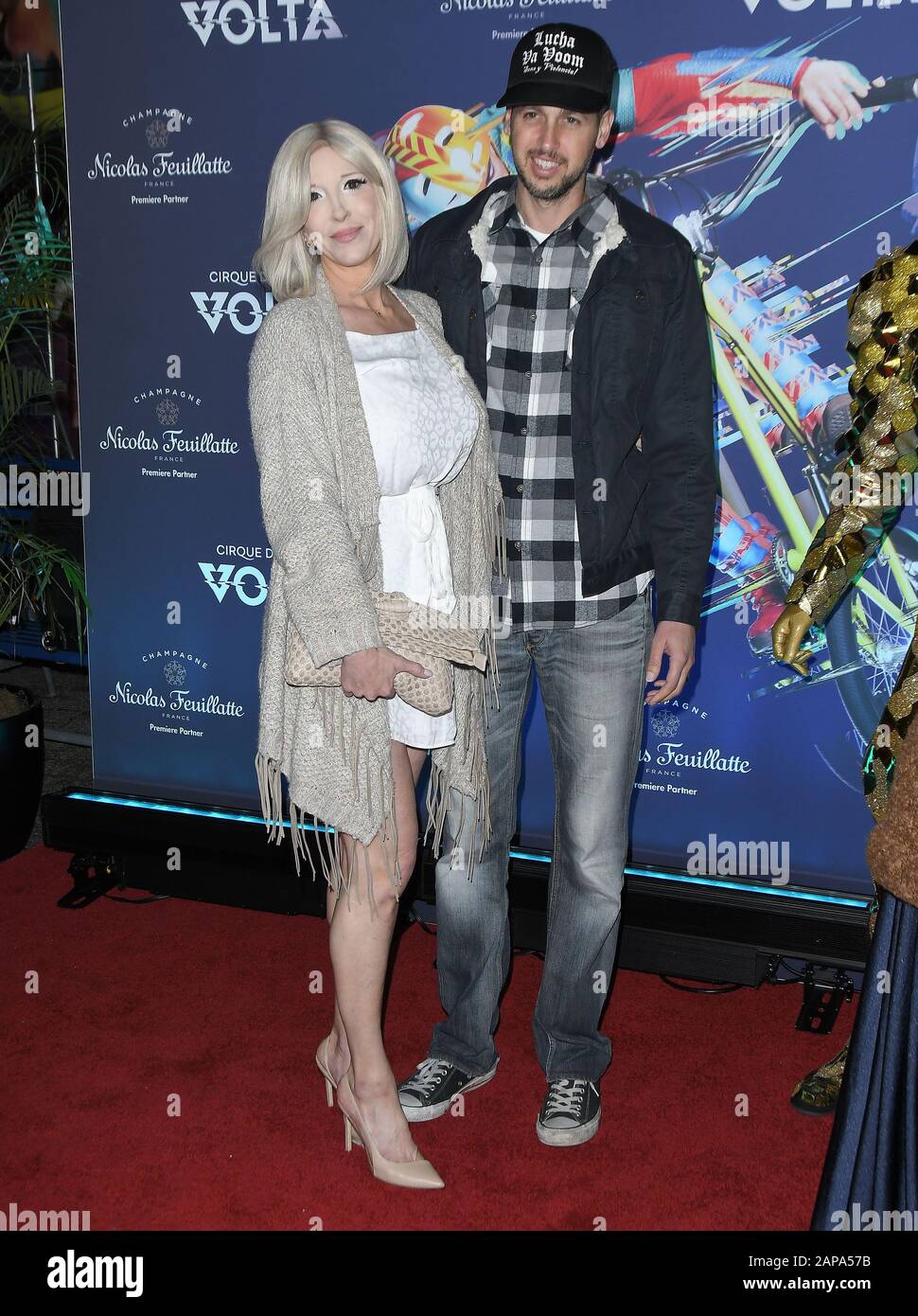 Los Angeles, USA. 21st Jan, 2020. Jonathan Jonah and Wife arrives at ...