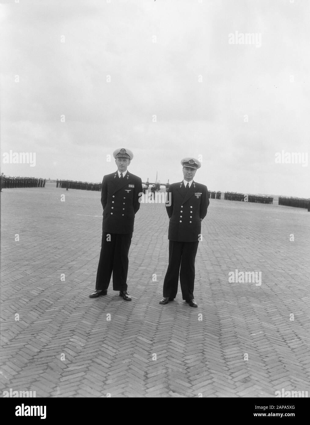 Commander kite j hi-res stock photography and images - Alamy