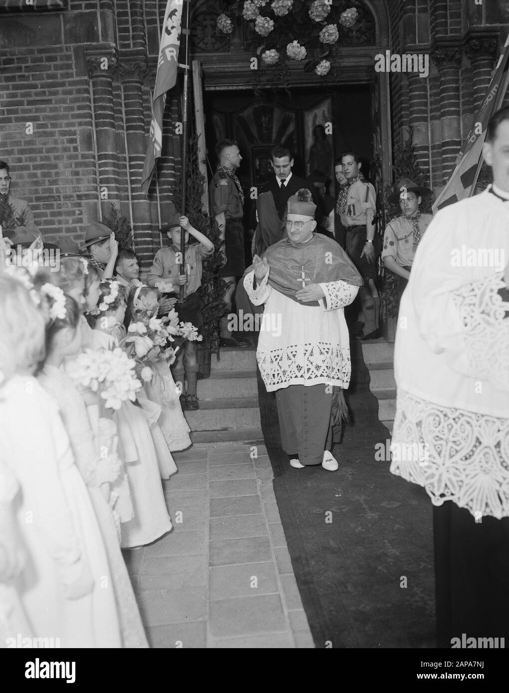 Bisschopswijding mgr. M.A. Jansen Rotterdam Date: 8 May 1956 Location ...