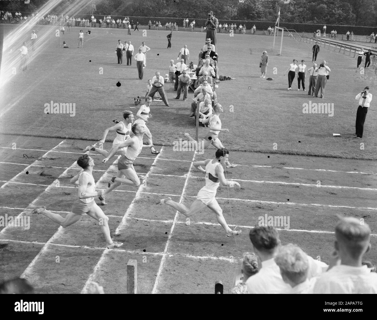 Athletics contest netherlands Black and White Stock Photos & Images - Alamy