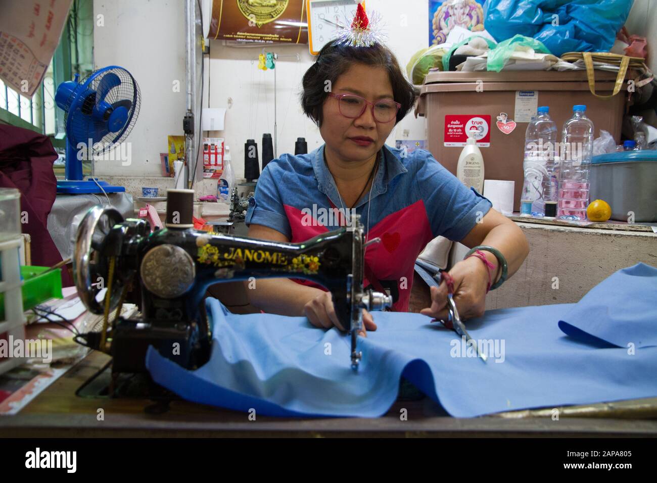 Thailand woman worker, seamstress handcraft craft Stock Photo - Alamy