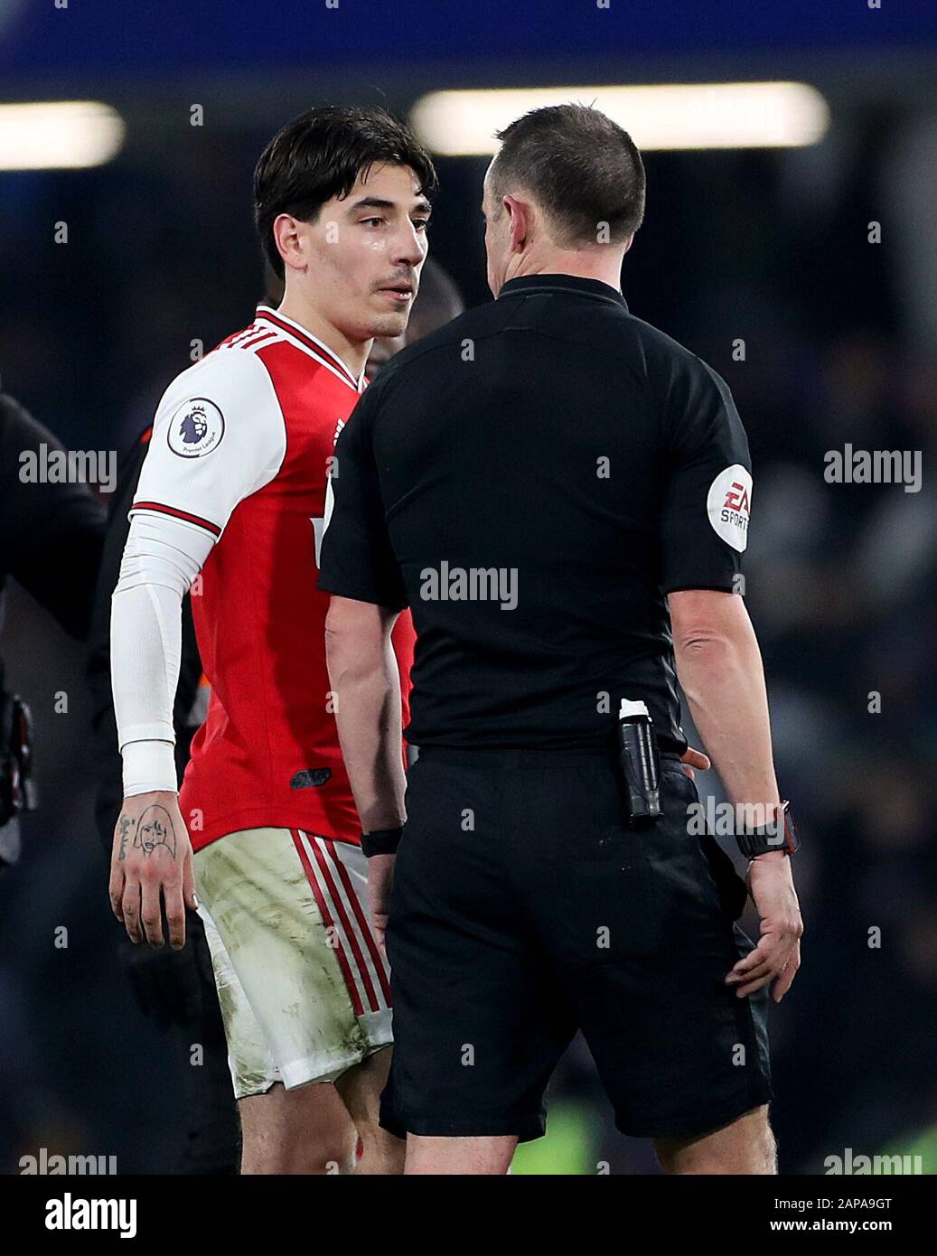 Arsenal's Hector Bellerin speaks with match referee Stuart Attwell ...