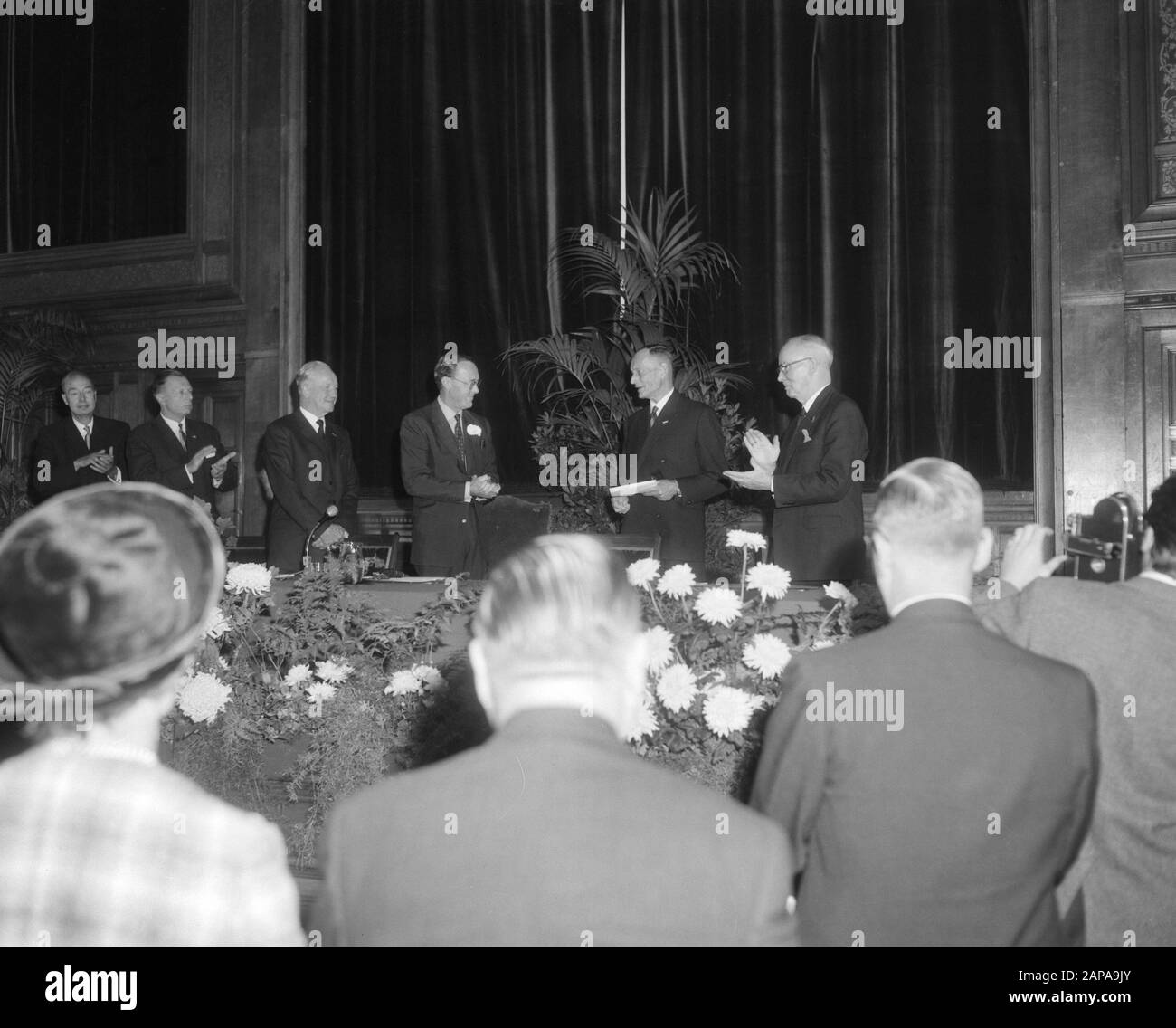 Fishing prof. Koningsberger Date: September 18, 1965 Keywords: FEED ...