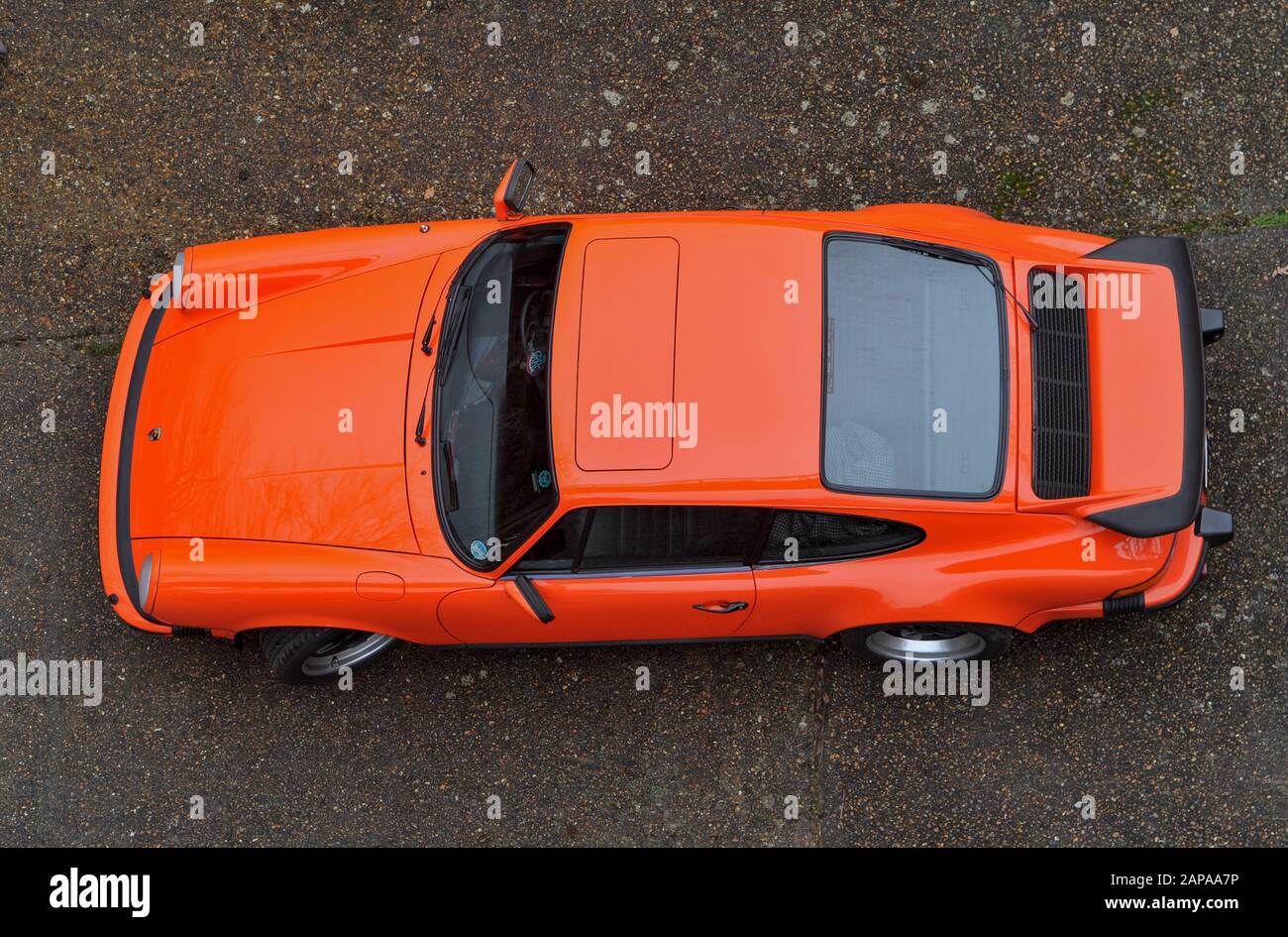Porsche 911 car from above hi-res stock photography and images - Alamy
