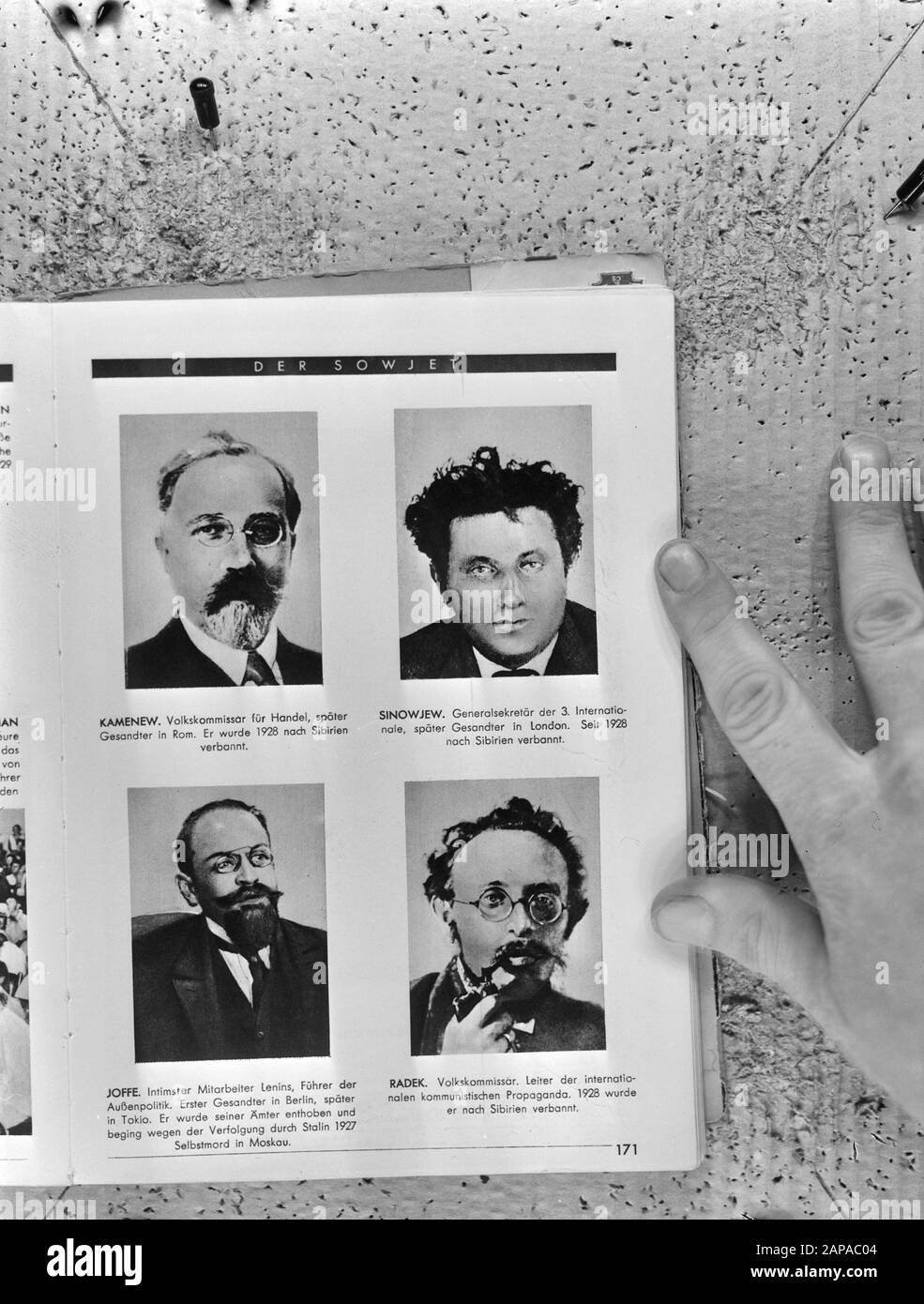 Important people russian revolution hi-res stock photography and images ...